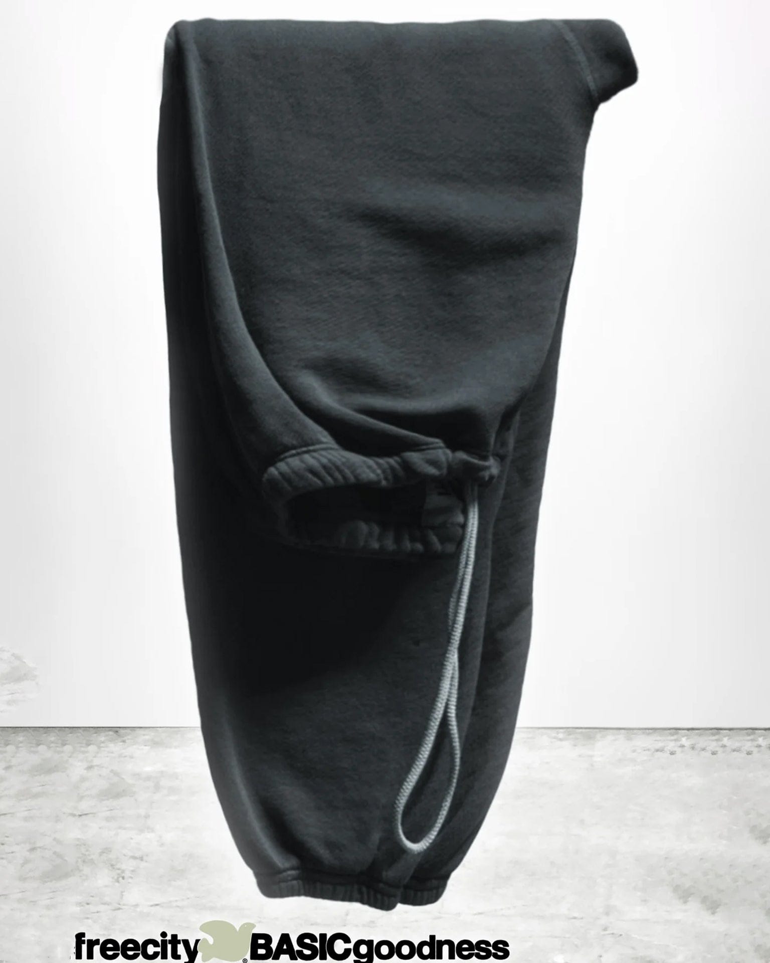 Basic Goodness Lt Terry Fluff Og Sweatpant in Volcano – Bliss Boutiques